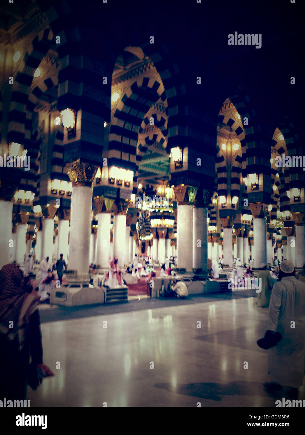 Madinah mosque hi-res stock photography and images - Alamy