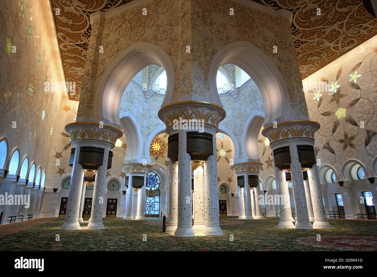 The interior view of Sheikh Zayed Grand Mosque, Abu Dhabi Stock Photo ...
