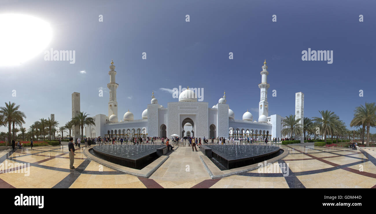 Exterior Panoramic view of Sheikh Zayed Grand Mosque, Abu Dhabi Stock ...