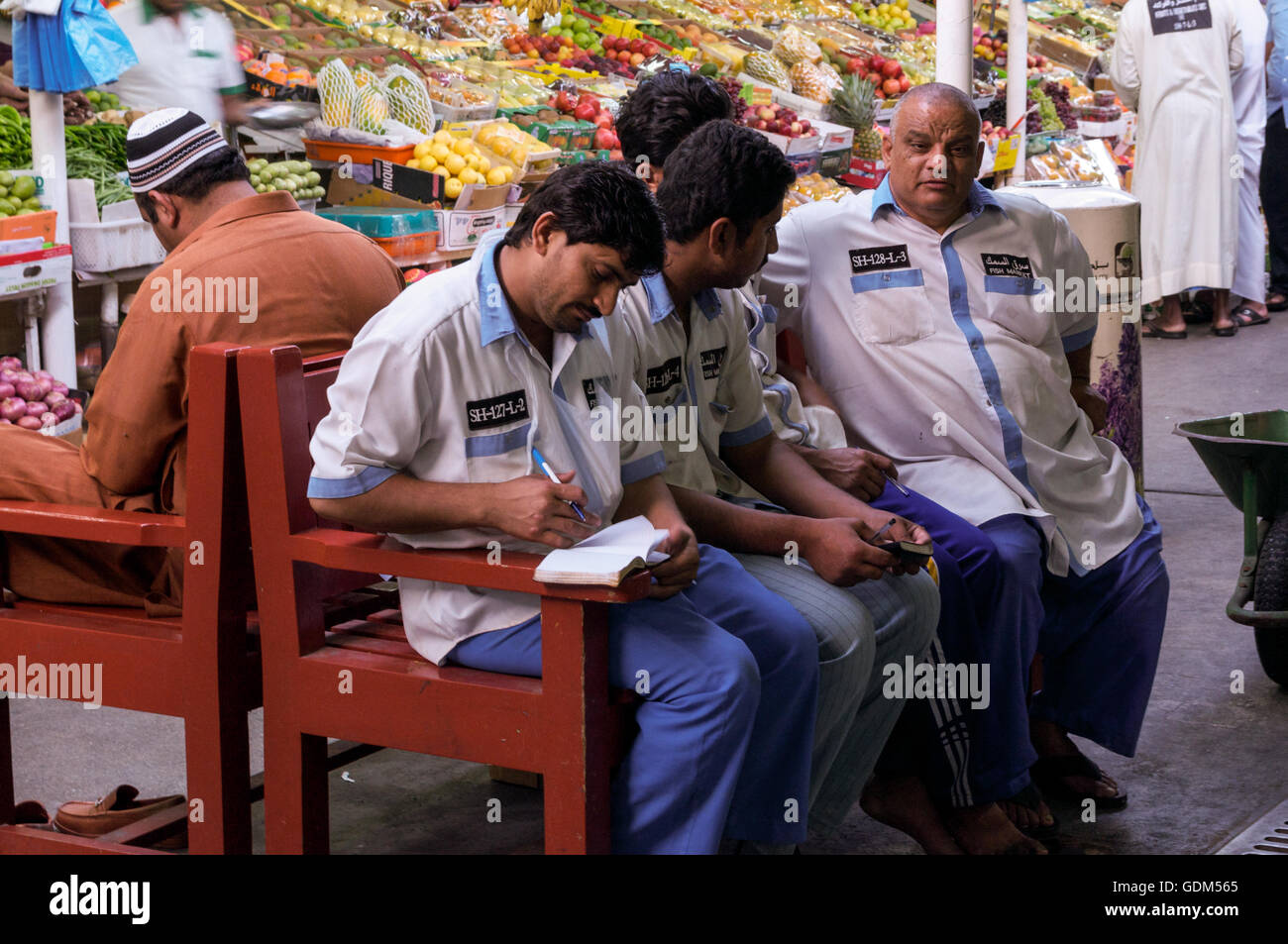 Busy scene at the fruit and vegetable market in Dubai, UAE Stock Photo ...