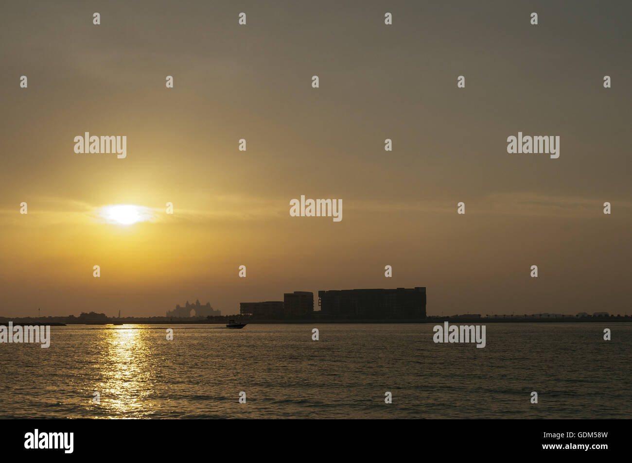Sunset view of the Atlantis Hotel on the Palm Island, from the Dubai ...