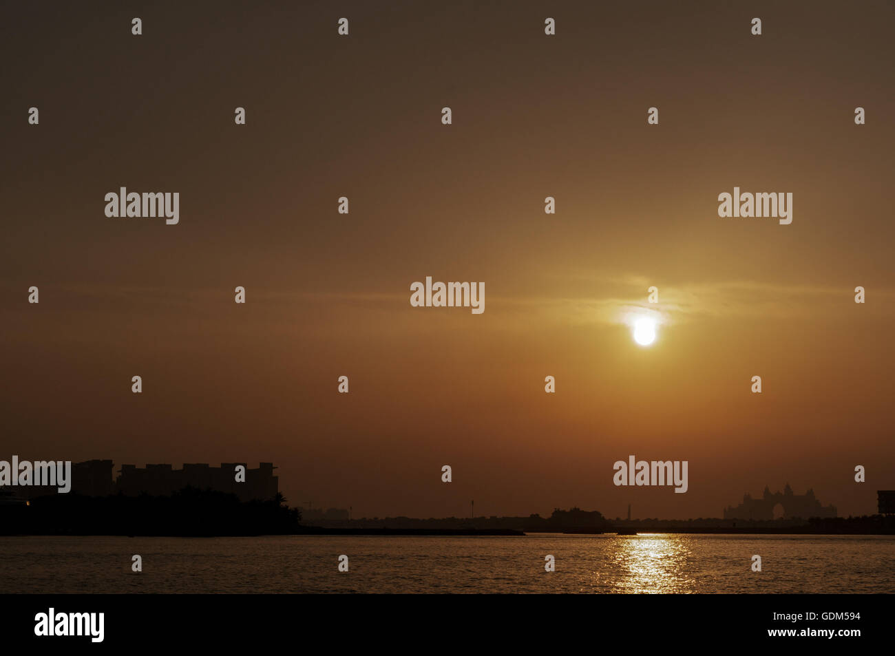 Sunset view of the Atlantis Hotel on the Palm Island, from the Dubai ...