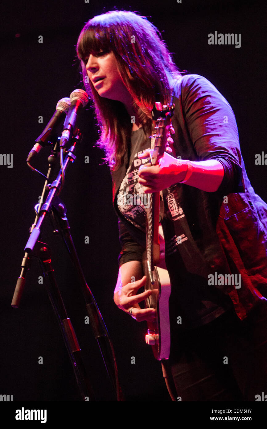 Charlyn marie marshall cat power hi-res stock photography and images ...