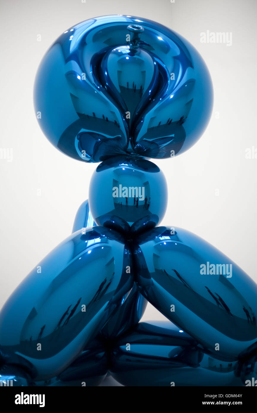 Jeff koons popeye hi-res stock photography and images - Alamy