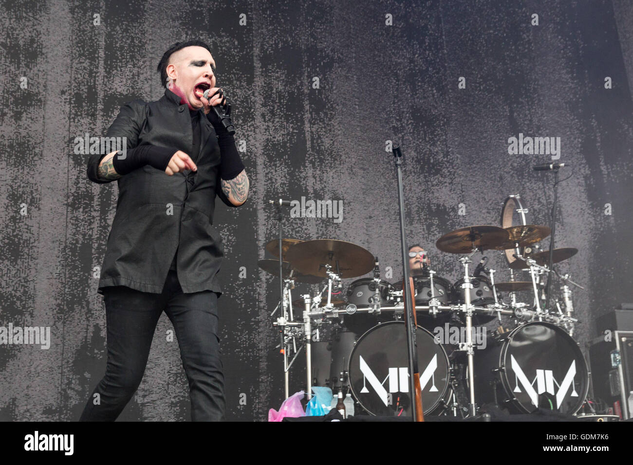 Chicago, Illinois, USA. 17th July, 2016. MARILYN MANSON and GIL SHARONE ...