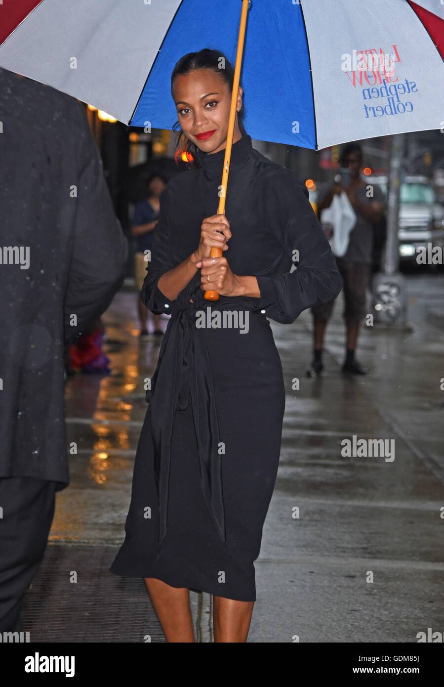 New York, NY, USA. 18th July, 2016. Zoe Saldana out and about for ...