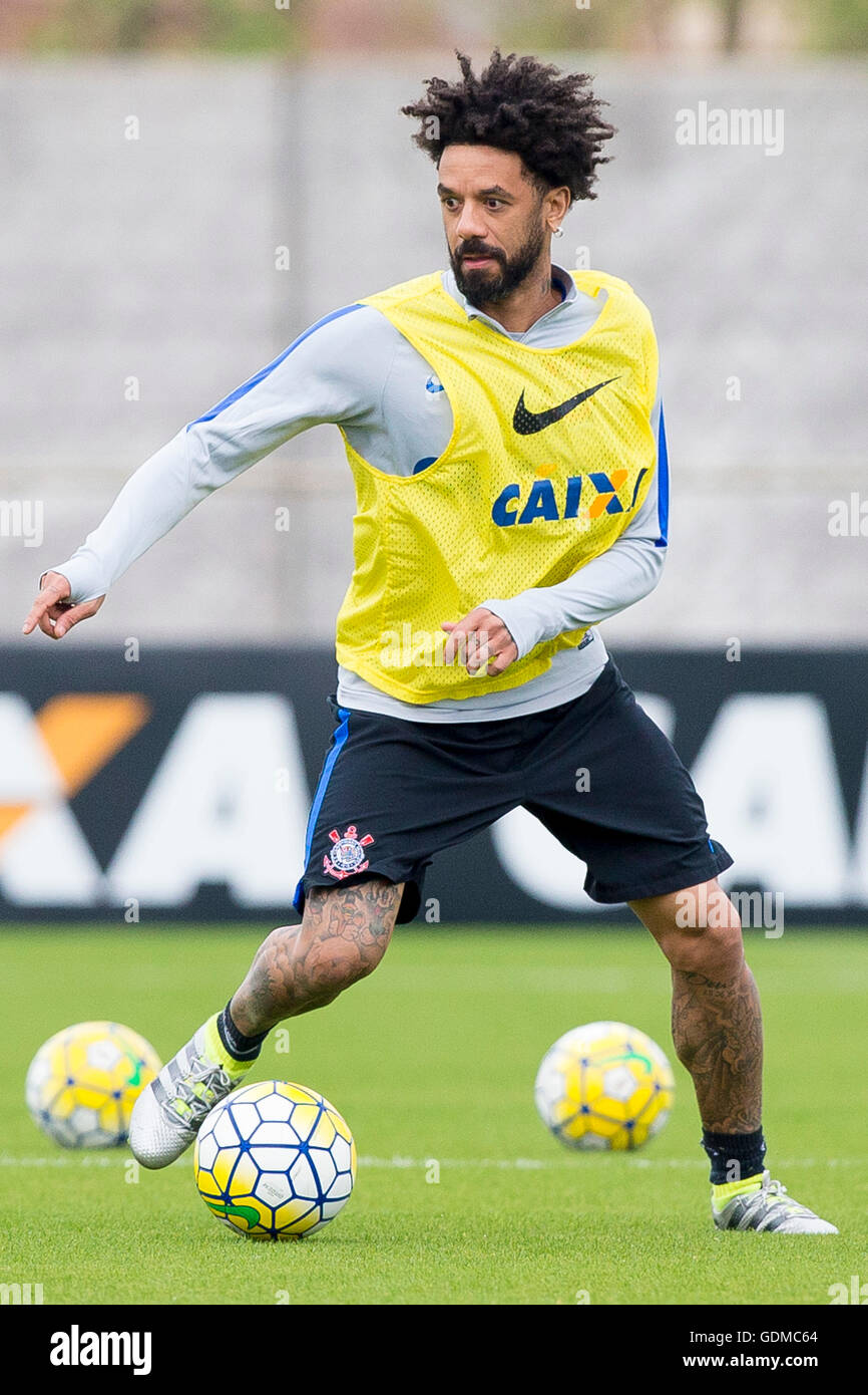 Cristian during Corinthians' training held at CT Joaquim Grava, East ...