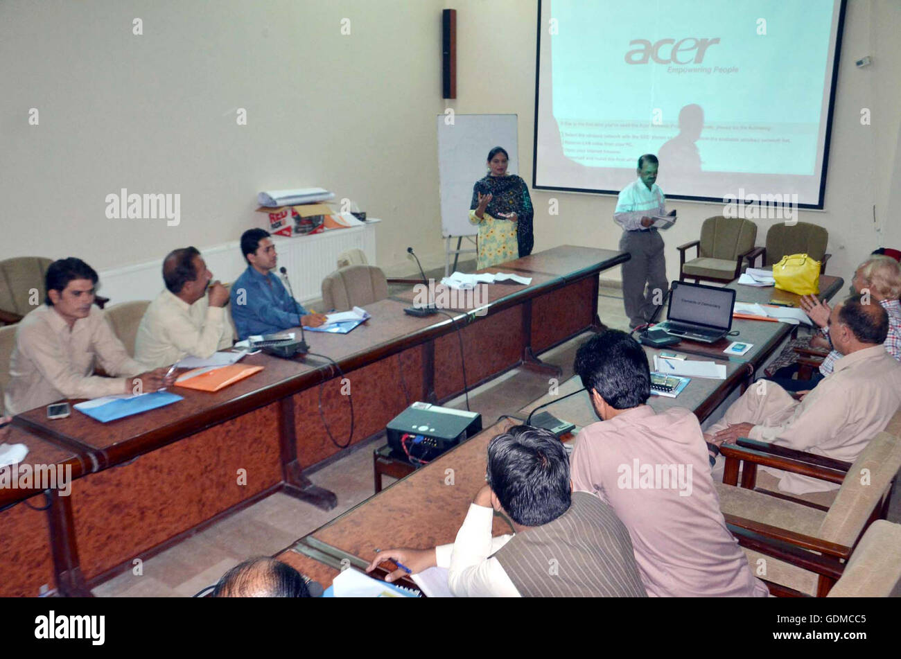 Pakistan Press Foundation (PPF) Coordinator, Naseem Sheikh gives ...