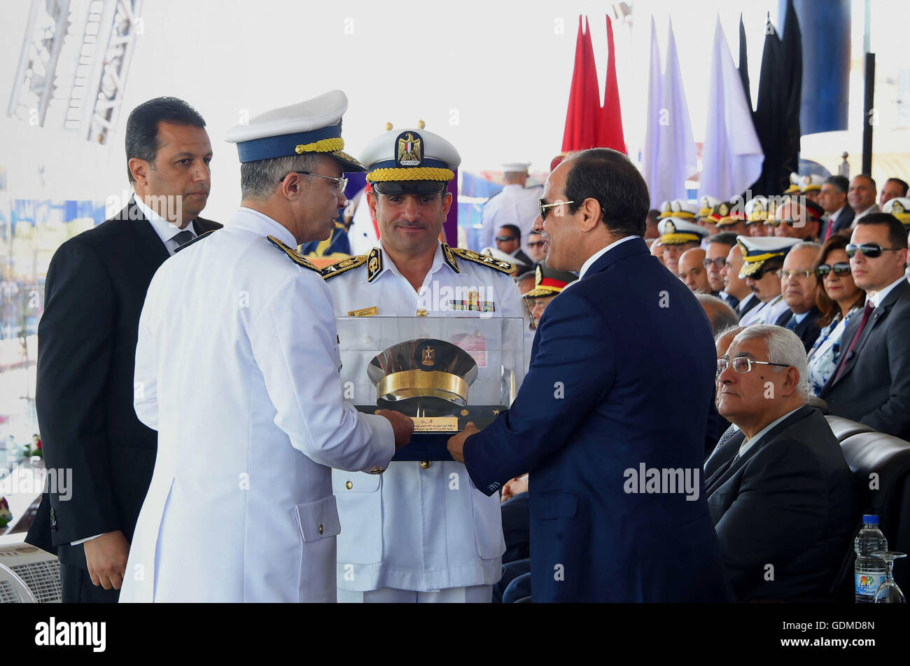 Egyptian police graduation ceremony hi-res stock photography and images ...