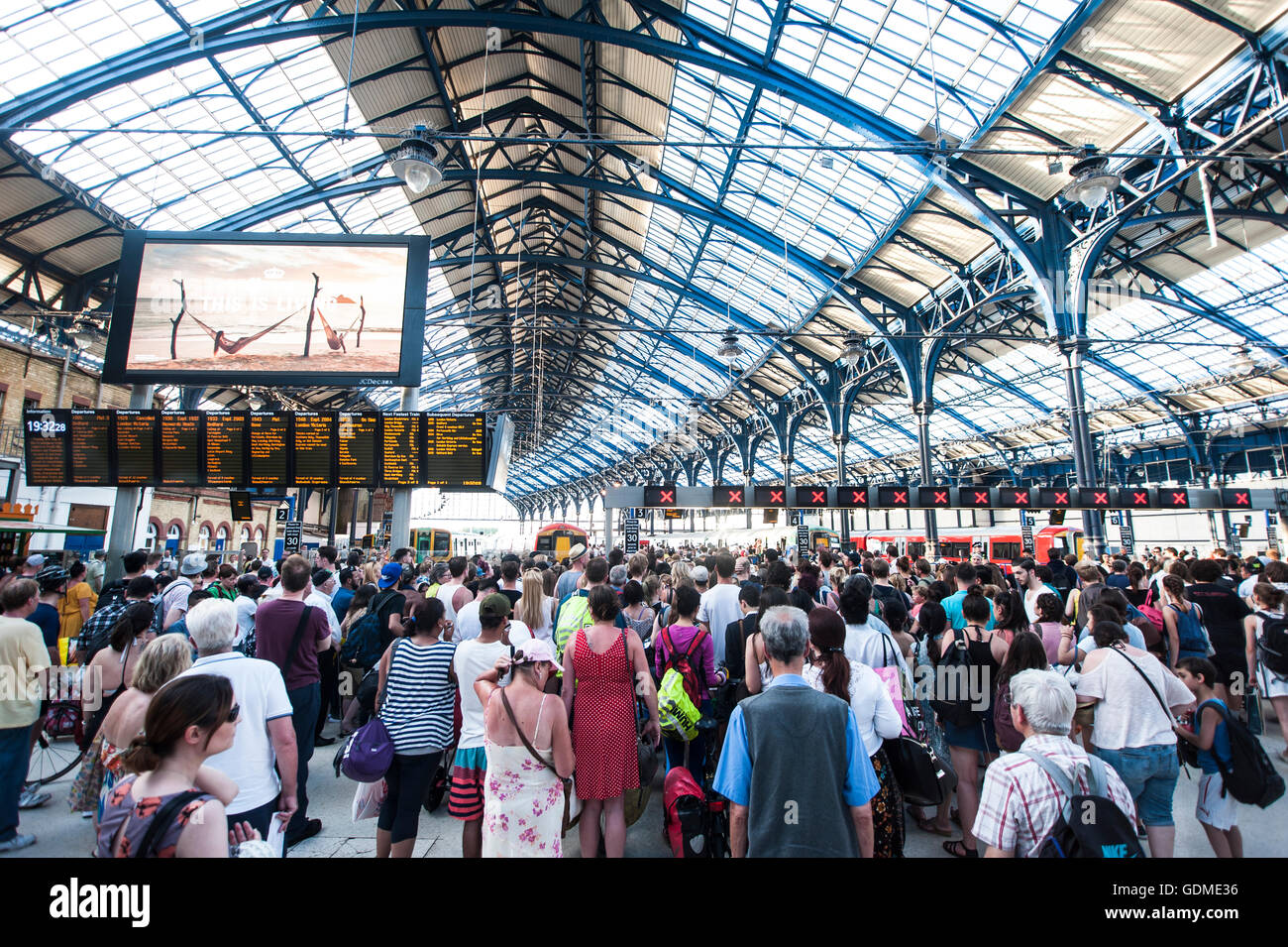 Train overcrowding uk hi-res stock photography and images - Alamy
