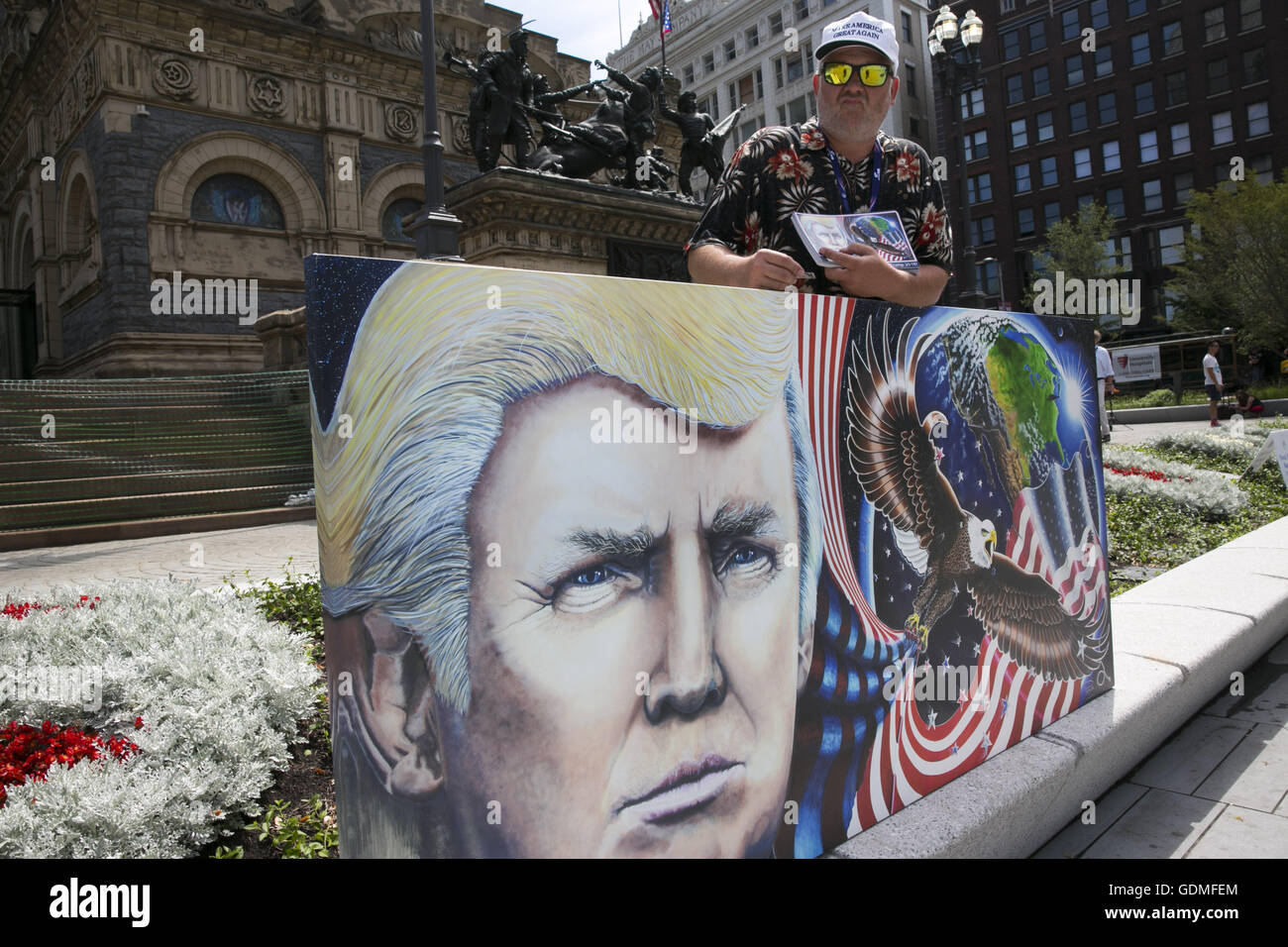 Smaller scale hi-res stock photography and images - Alamy