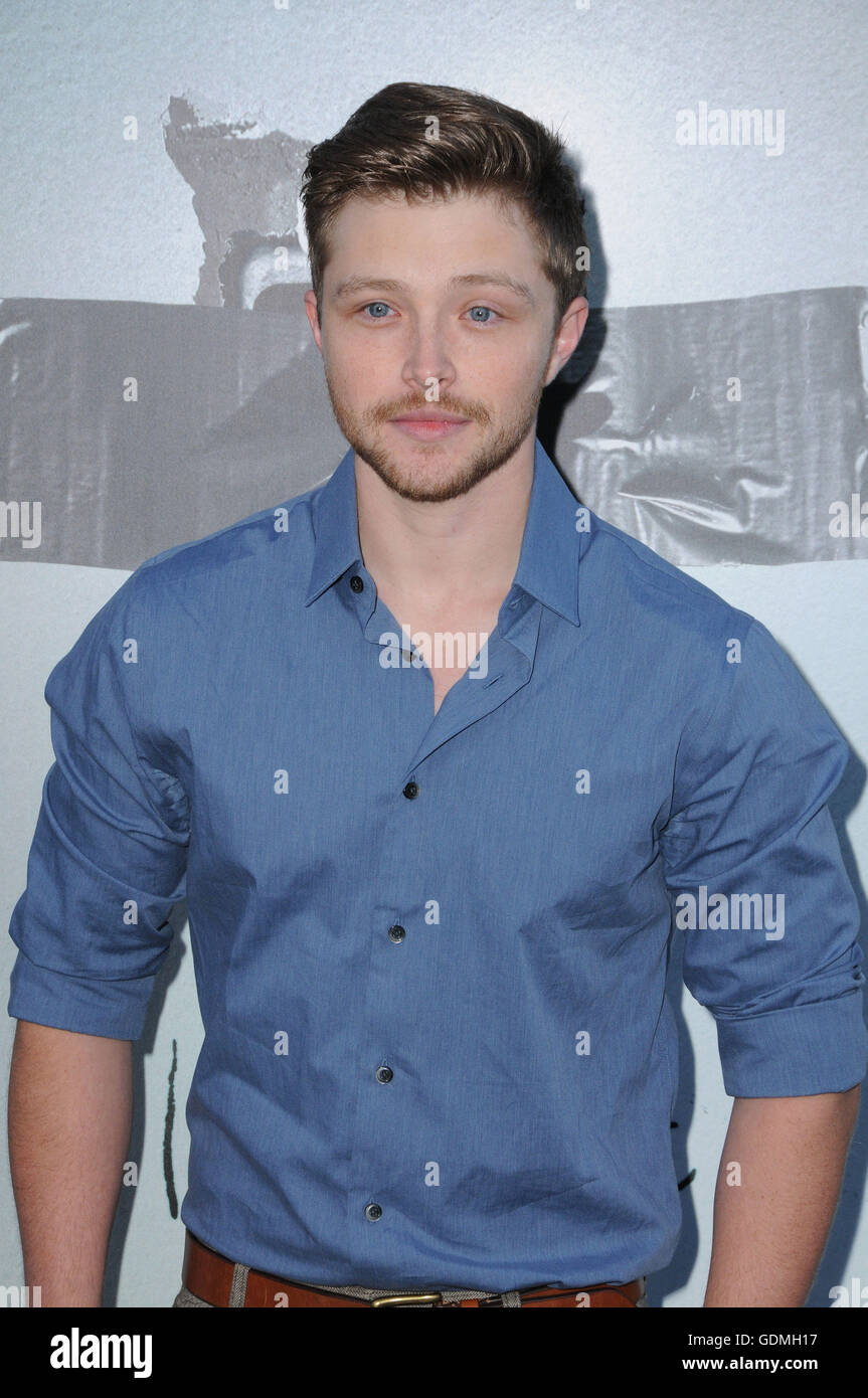Sterling knight hi-res stock photography and images - Alamy