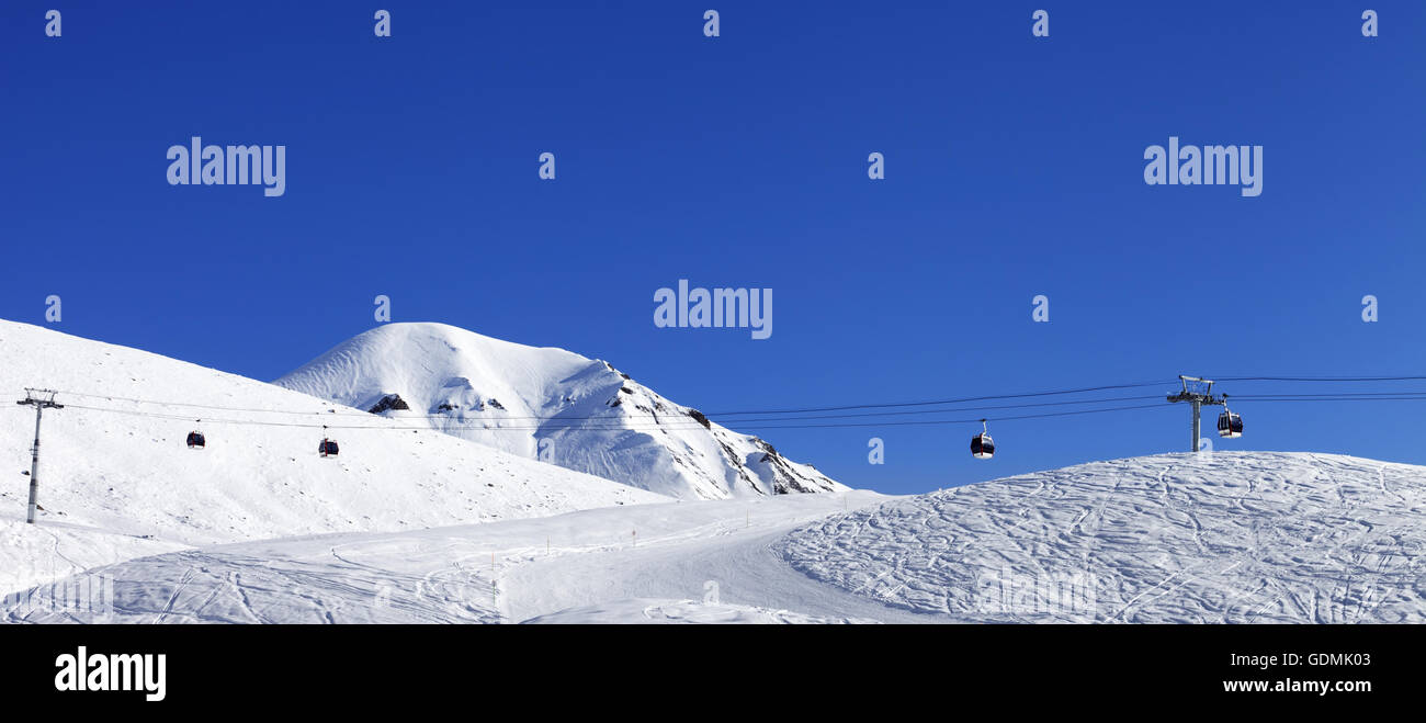 Gudauri ski cable car gondola hi-res stock photography and images - Alamy
