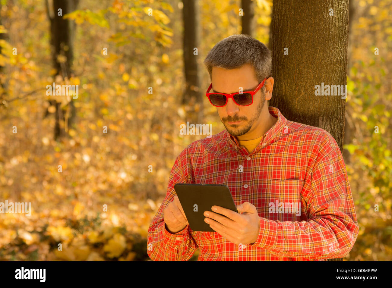 Guy surfing hi-res stock photography and images - Alamy