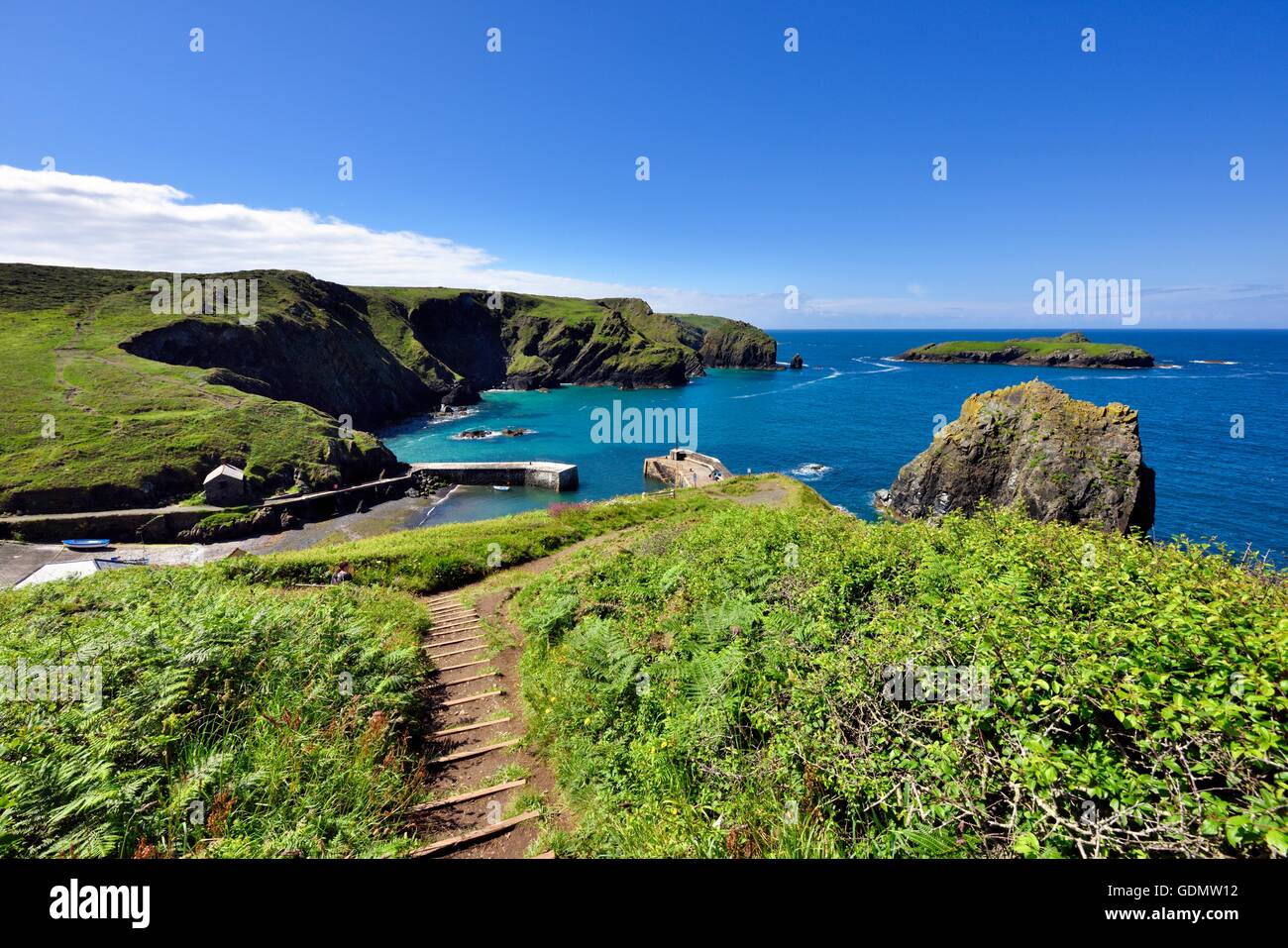 Mullion hi-res stock photography and images - Alamy