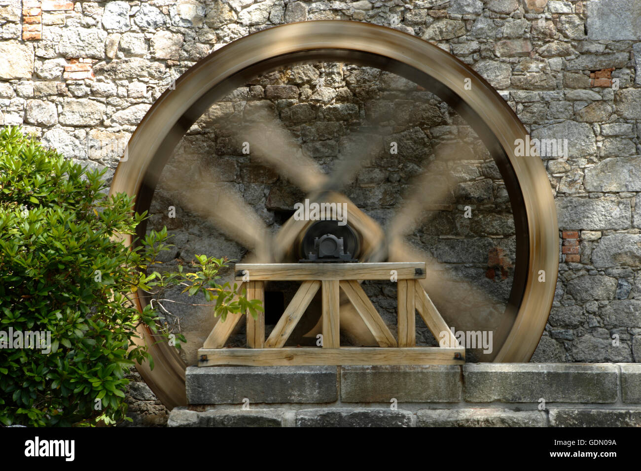 Water wheel for a mill Stock Photo - Alamy