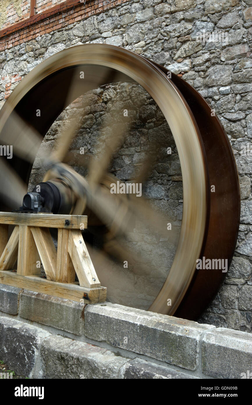 Water wheel at mill hi-res stock photography and images - Alamy