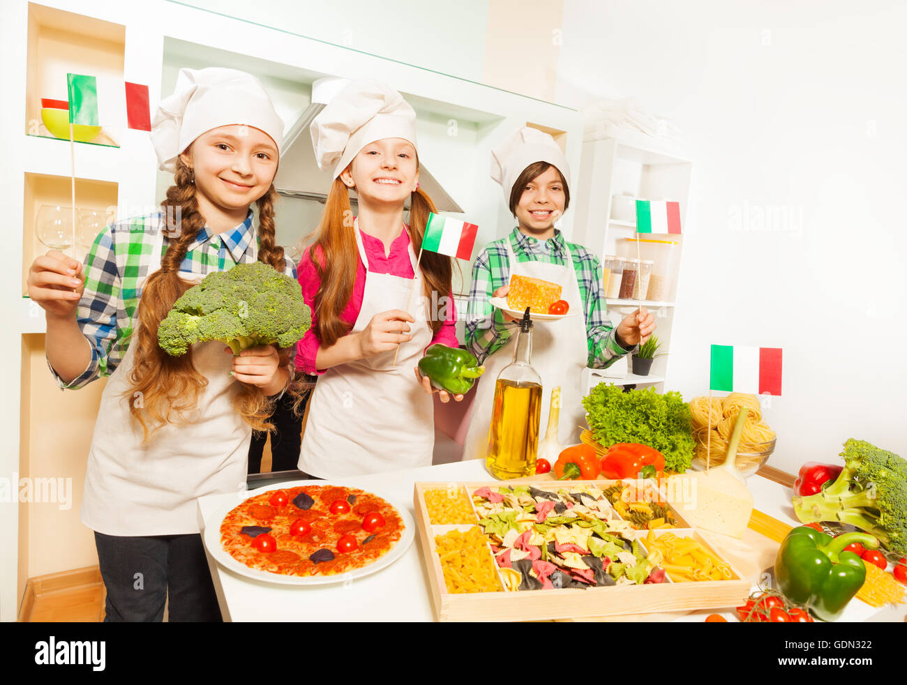 Italian children uniform hi-res stock photography and images - Alamy
