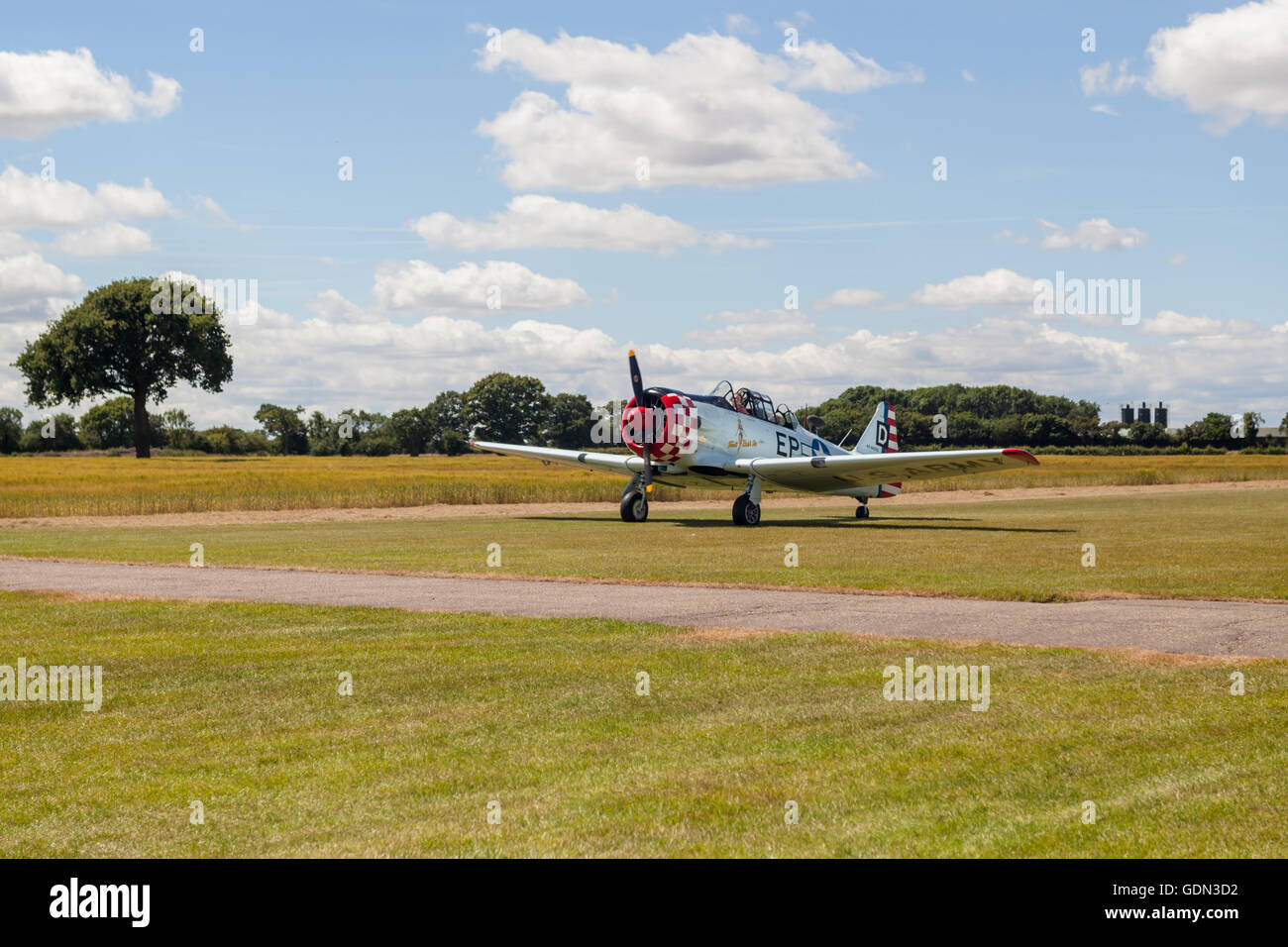 at-6D Harvard III (T6 Texan) at hardwick warbirds hardwick airfield ...