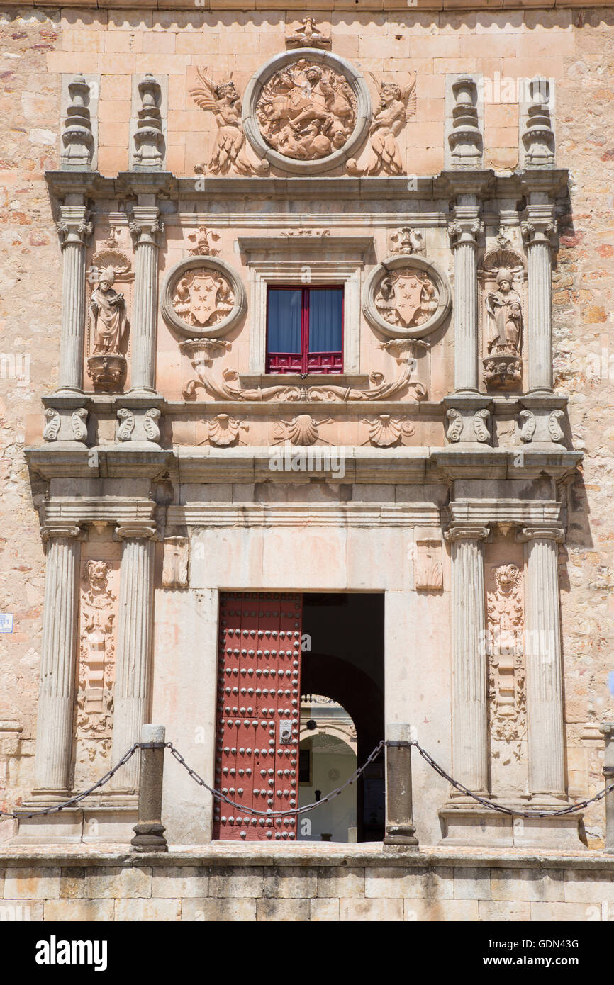 Renaissance baroque portal hi-res stock photography and images - Alamy