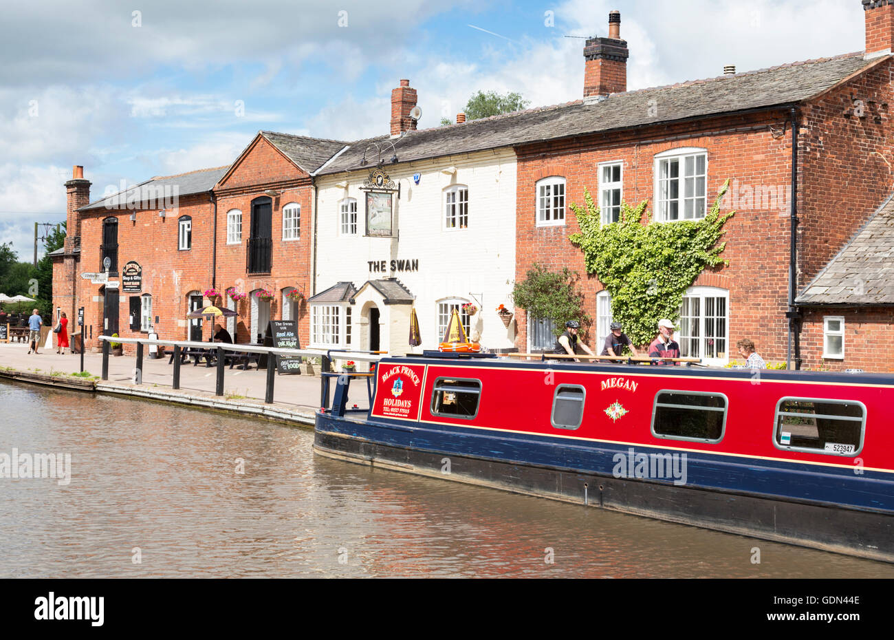 Fradley canal junction hi-res stock photography and images - Alamy