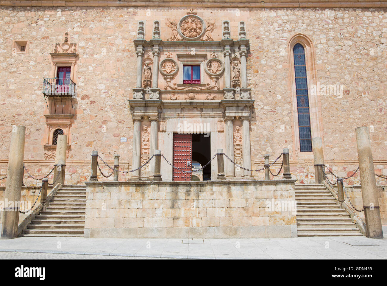 Renaissance baroque portal hi-res stock photography and images - Alamy