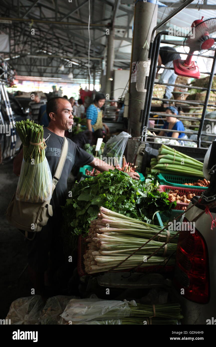 Talat warorot market chiang mai hi-res stock photography and images - Alamy