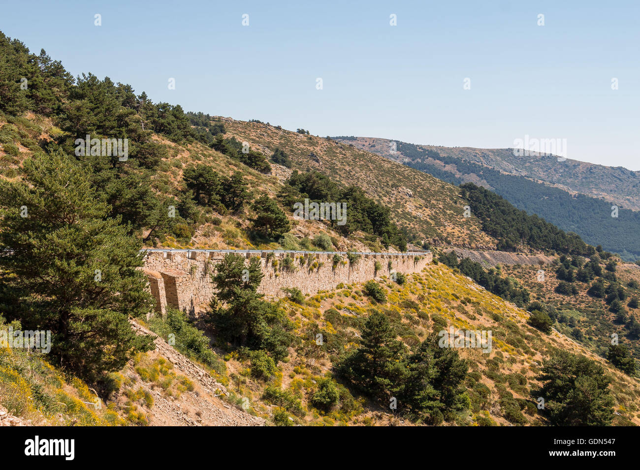 Sierra de montaña hi-res stock photography and images - Alamy