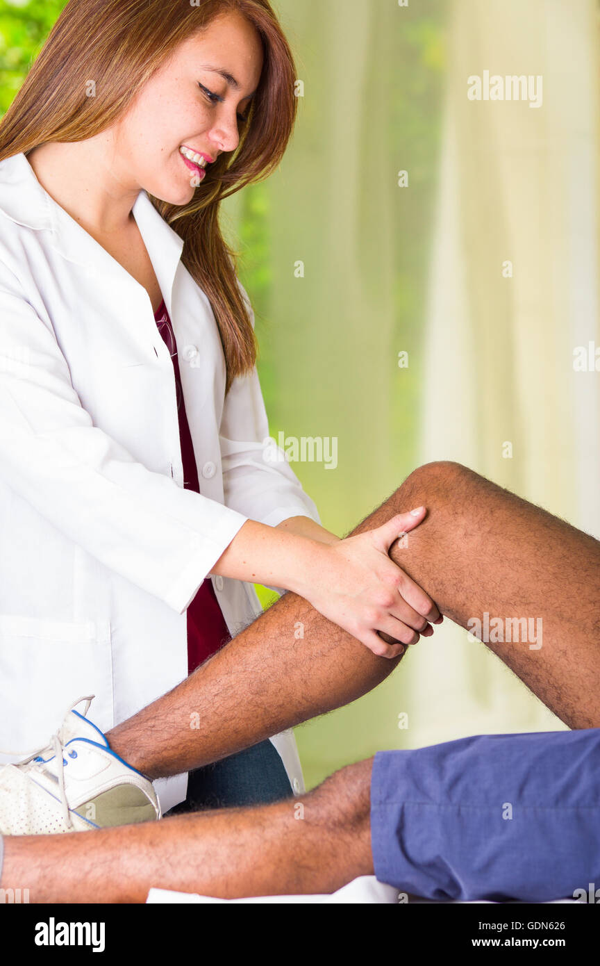Physio therapist hi-res stock photography and images - Alamy
