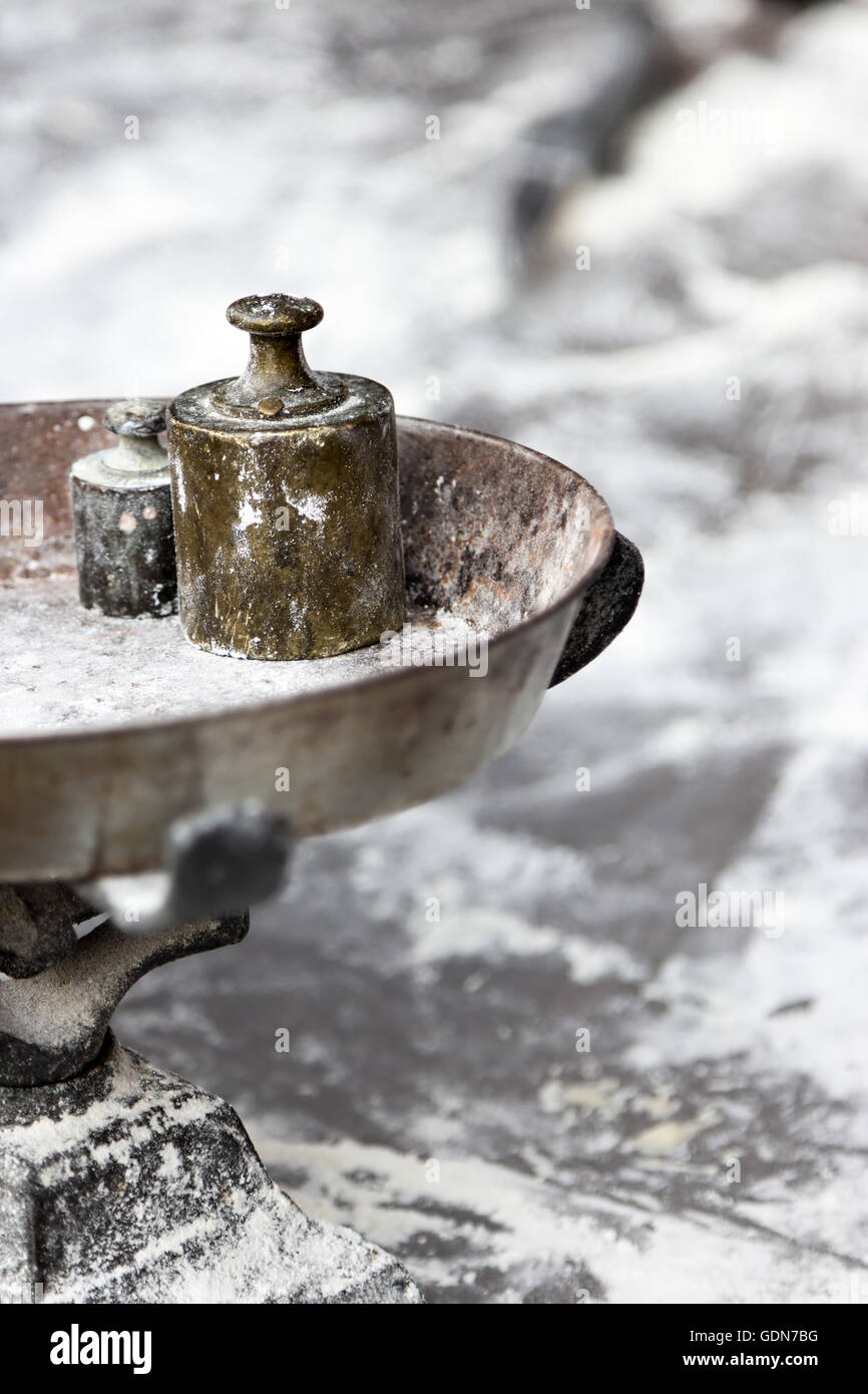 Measuring a steel beam hi-res stock photography and images - Alamy