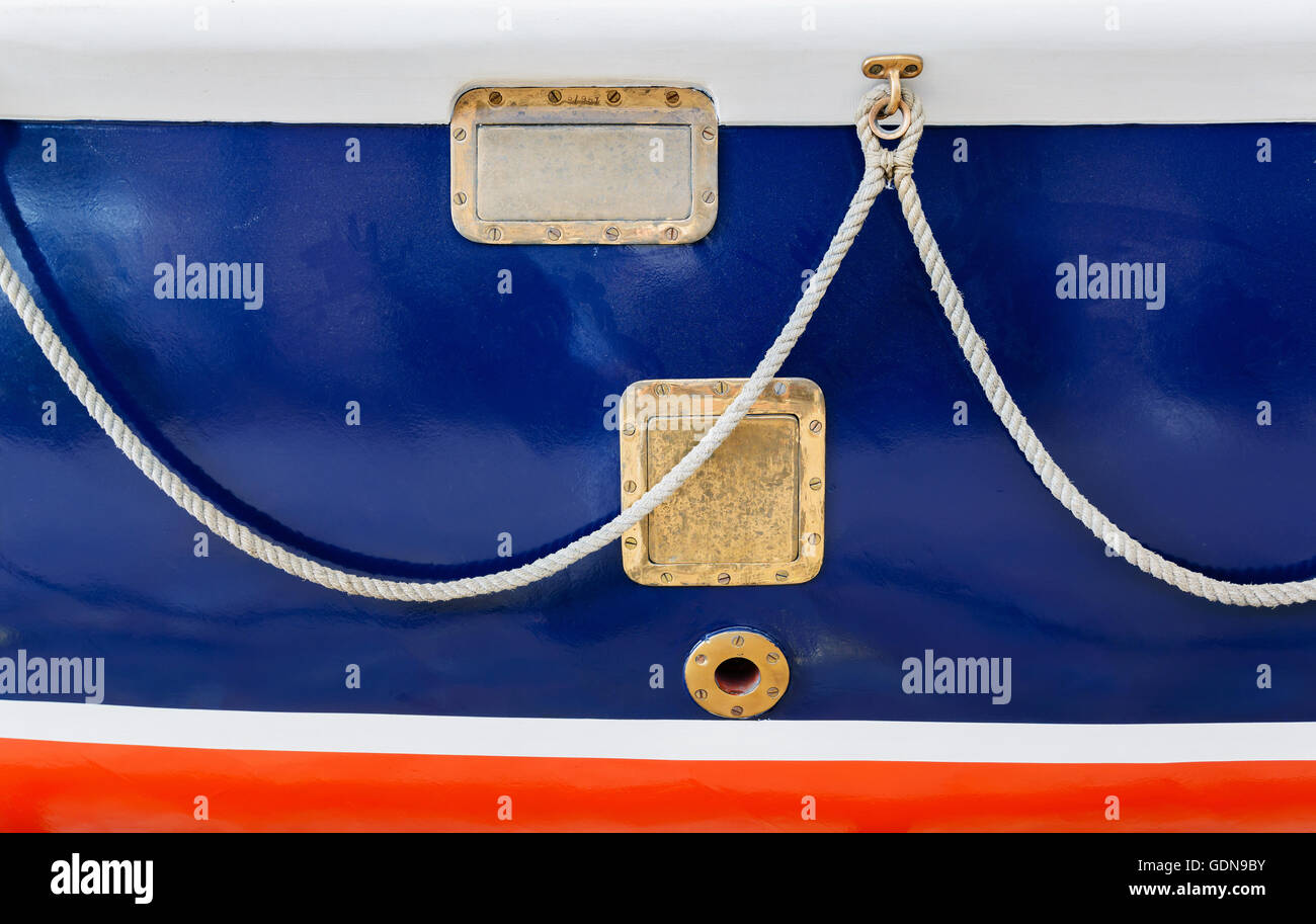 Bronze rope knot hi-res stock photography and images - Alamy