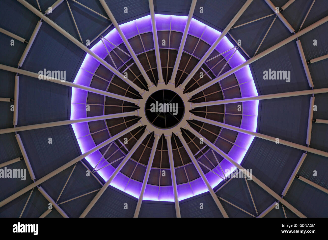 Abstract pattern of light zooming through lines of a modern buildings ...