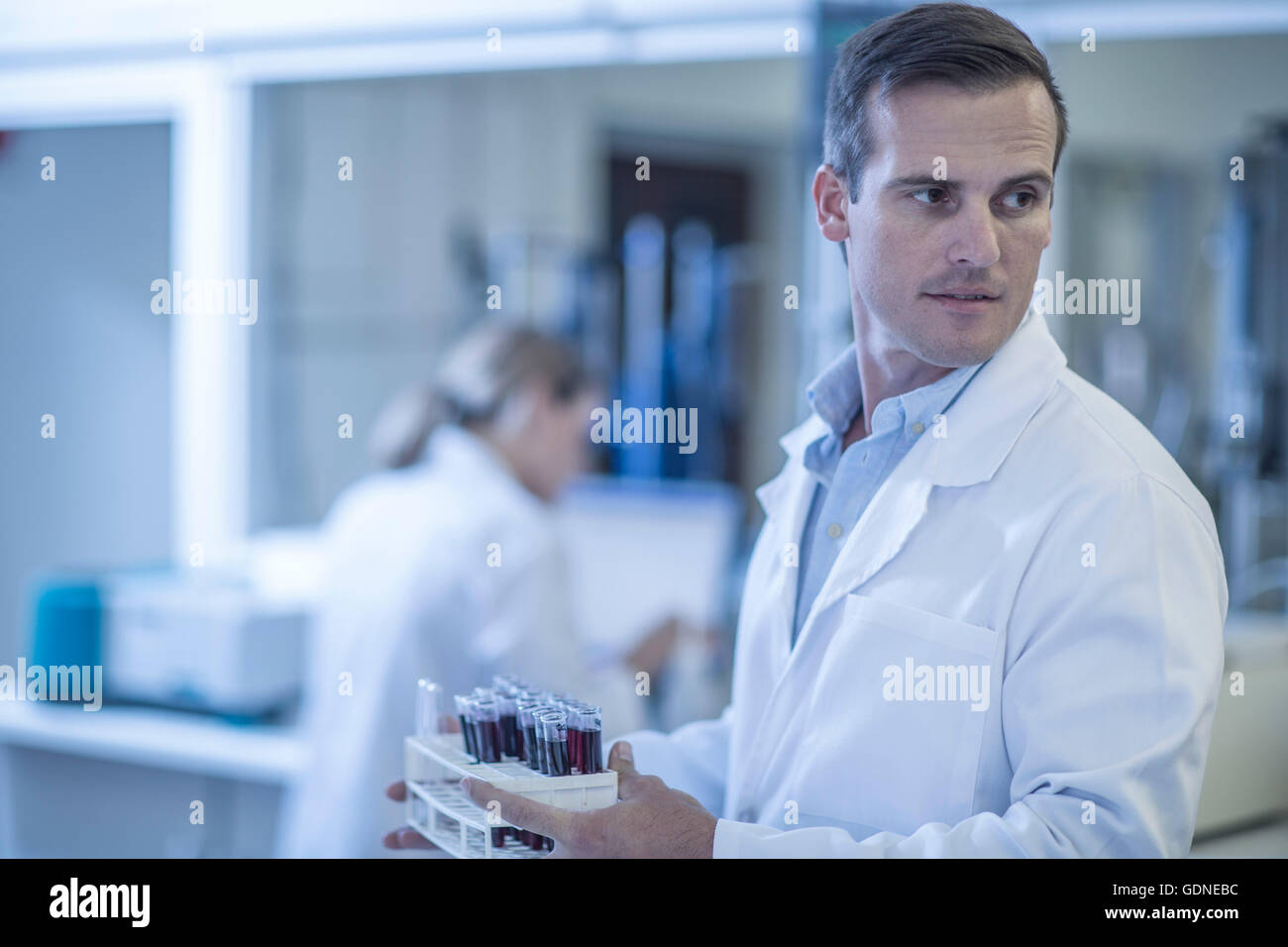 Focus rack test tubes laboratory hi-res stock photography and images ...