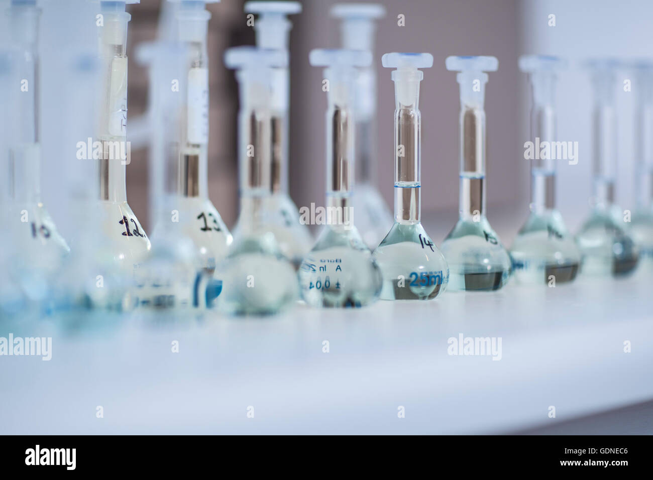 Large test tubes hi-res stock photography and images - Alamy