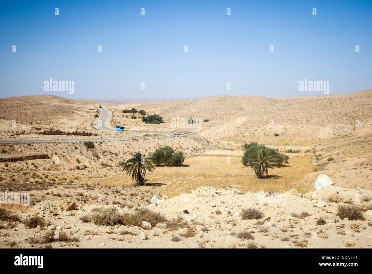 Tunisia desert bus hi-res stock photography and images - Alamy