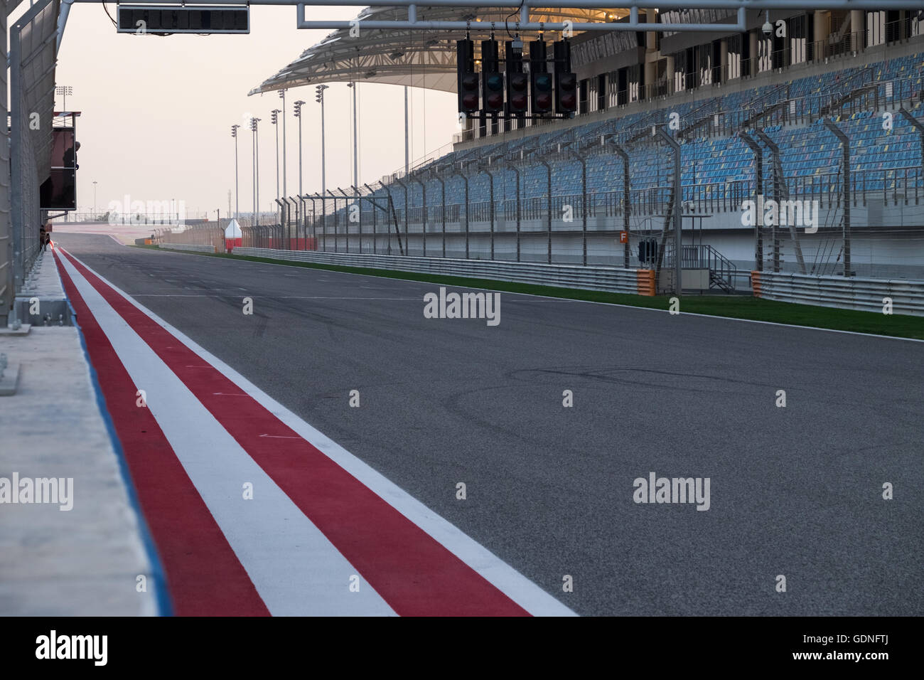 Bahrain race track hi-res stock photography and images - Alamy