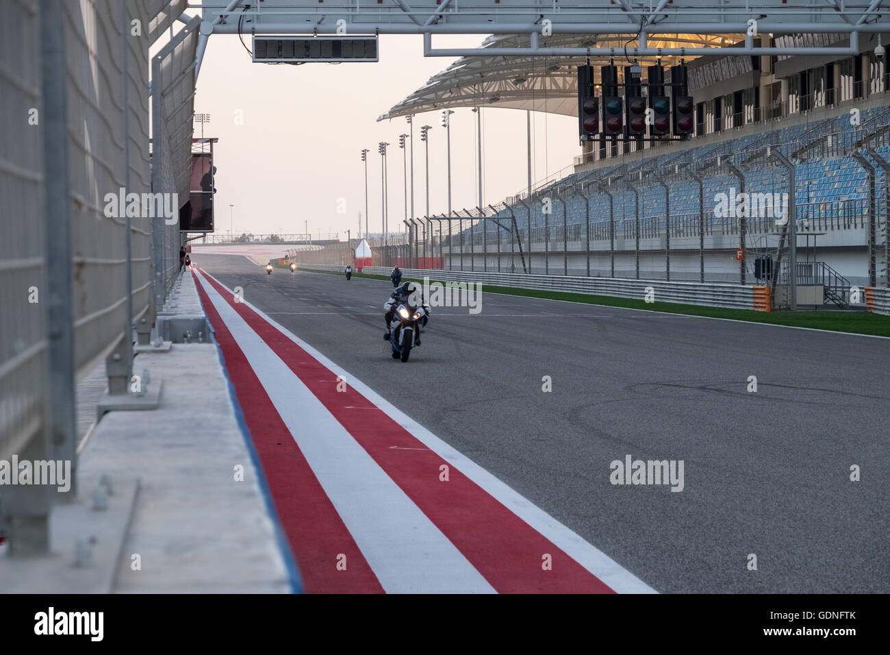 Motorcycle race bahrain race track hi-res stock photography and images ...
