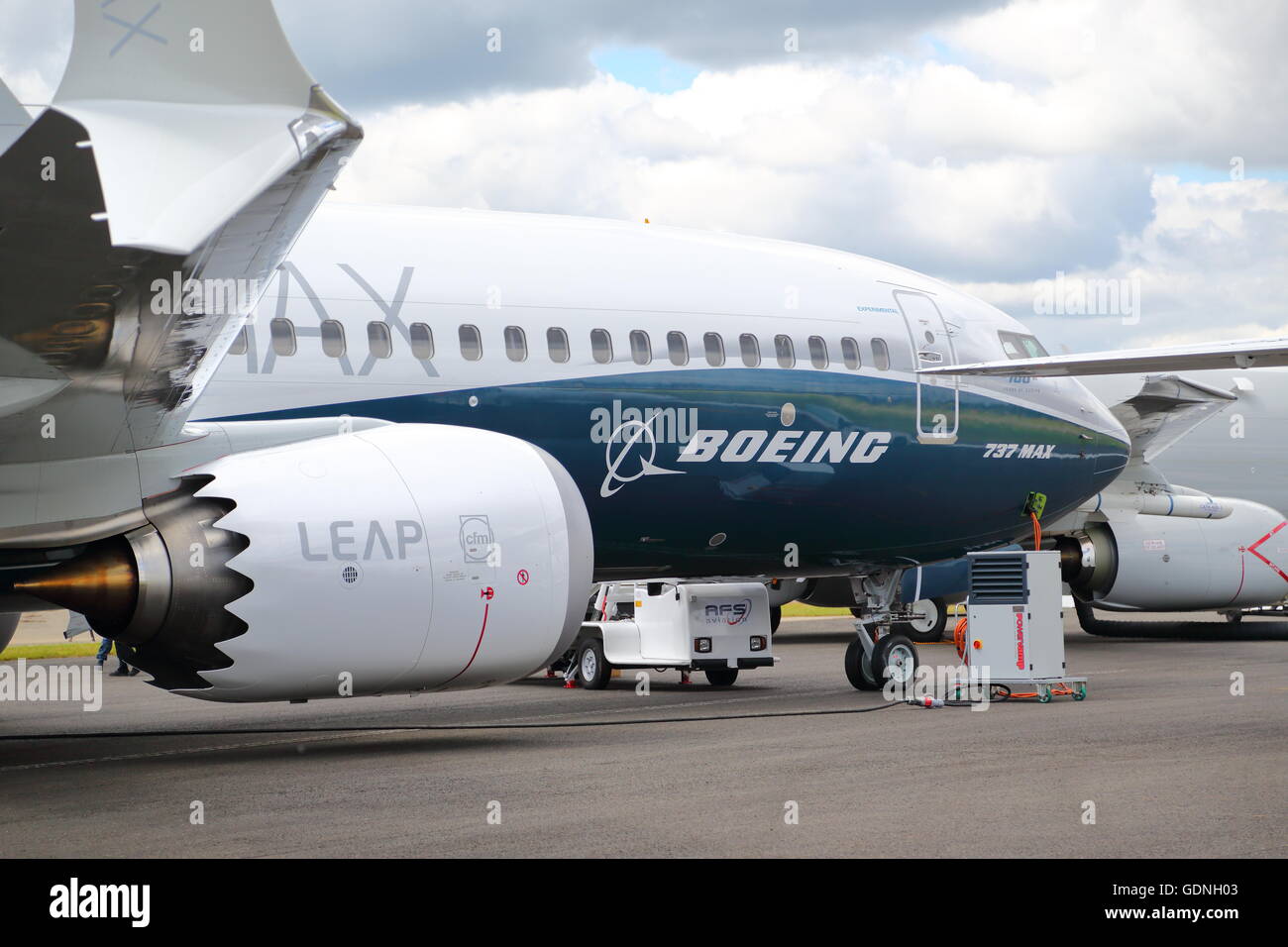Boeing 737MAX Experimental Plane makes an appearance at the Farnborough ...
