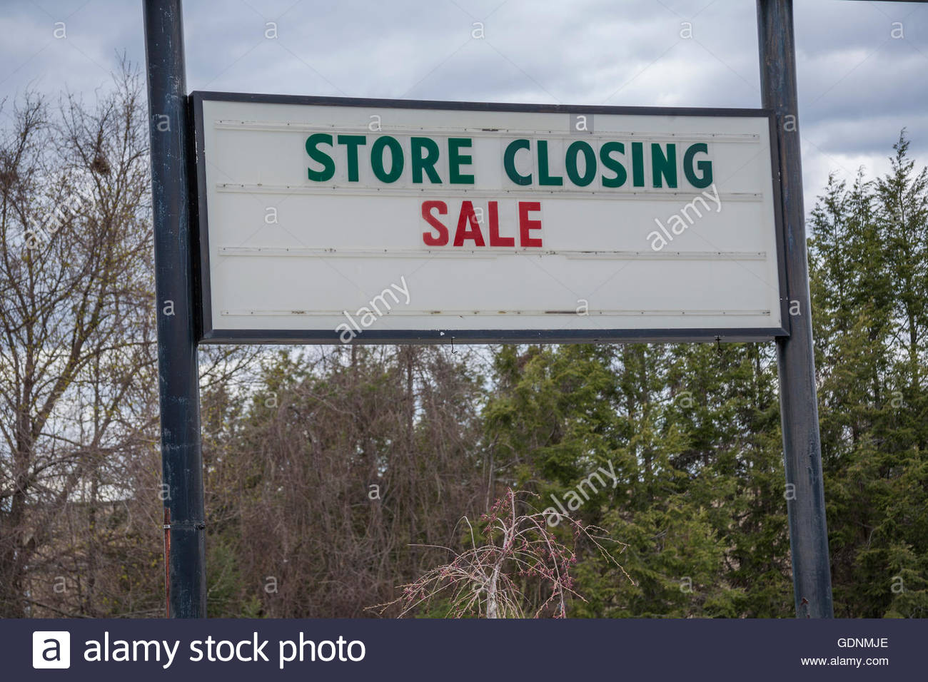 Store Closing Sign Stock Photos & Store Closing Sign Stock Images - Alamy