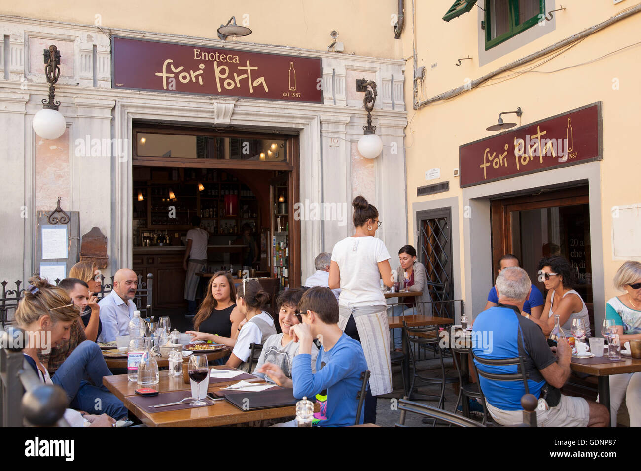 Fuori porta florence hi-res stock photography and images - Alamy