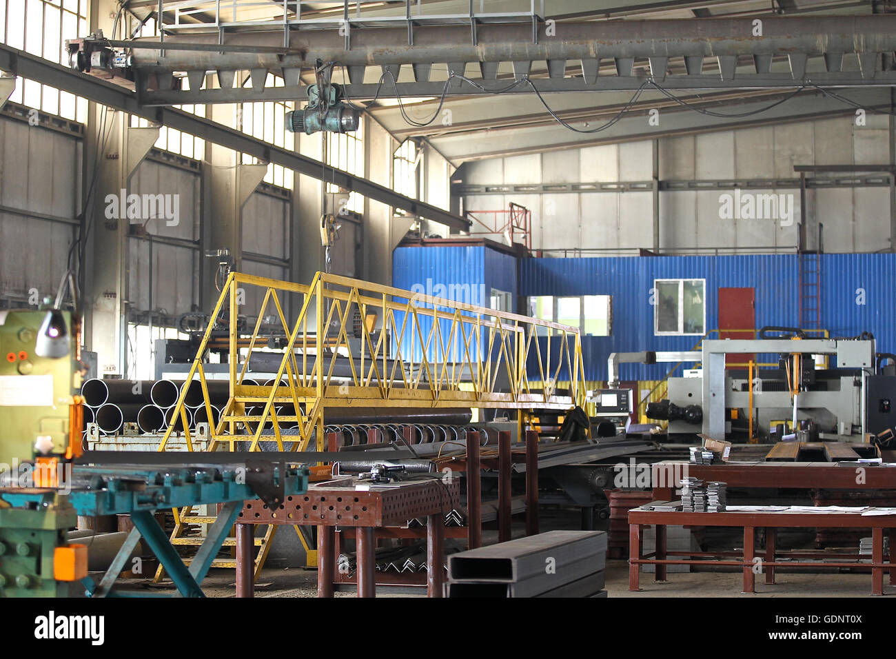 prospect of industrial workshop production of metal Stock Photo - Alamy