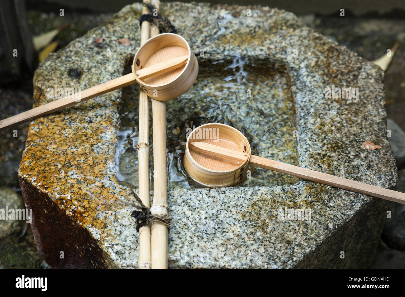 Bamboo ladle japan hi-res stock photography and images - Alamy