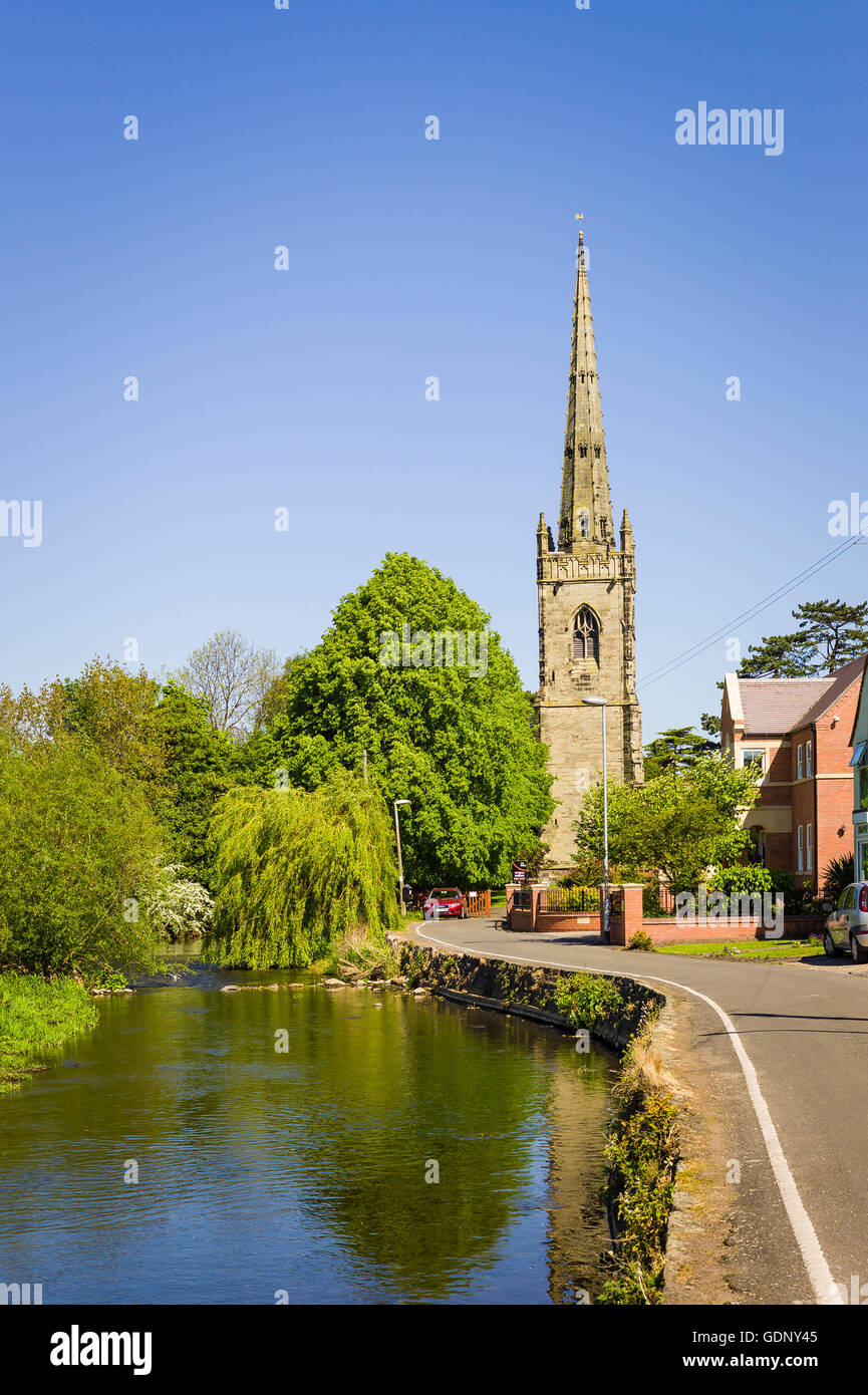 English village with river hi-res stock photography and images - Alamy