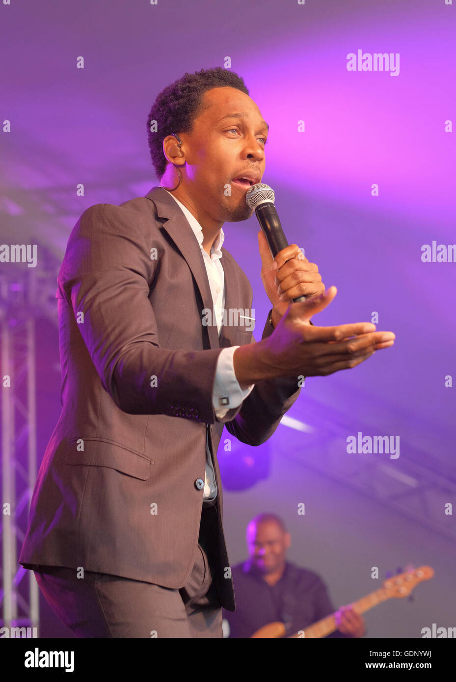Lemar singer hi-res stock photography and images - Alamy