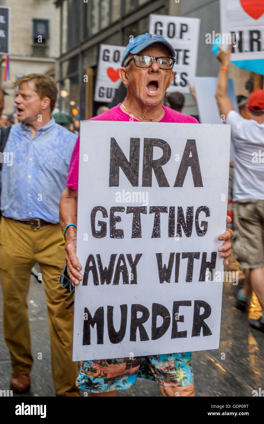 Lgbtq groups hi-res stock photography and images - Alamy