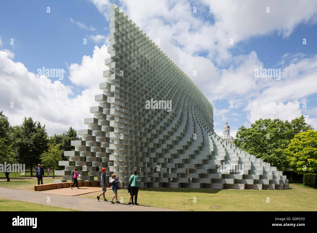Exterior view of the pavilion. Serpentine Pavilion 2016, Kensington ...