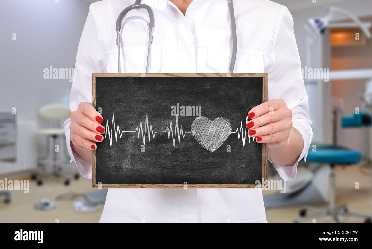 Nurse taking the pulse hi-res stock photography and images - Alamy