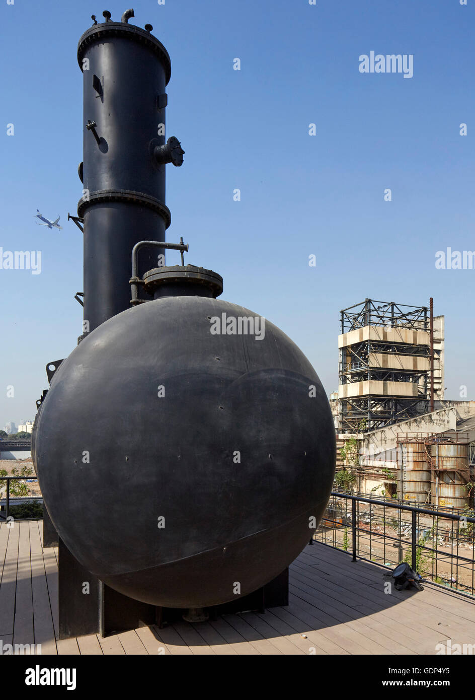 Cafe studio hi-res stock photography and images - Alamy