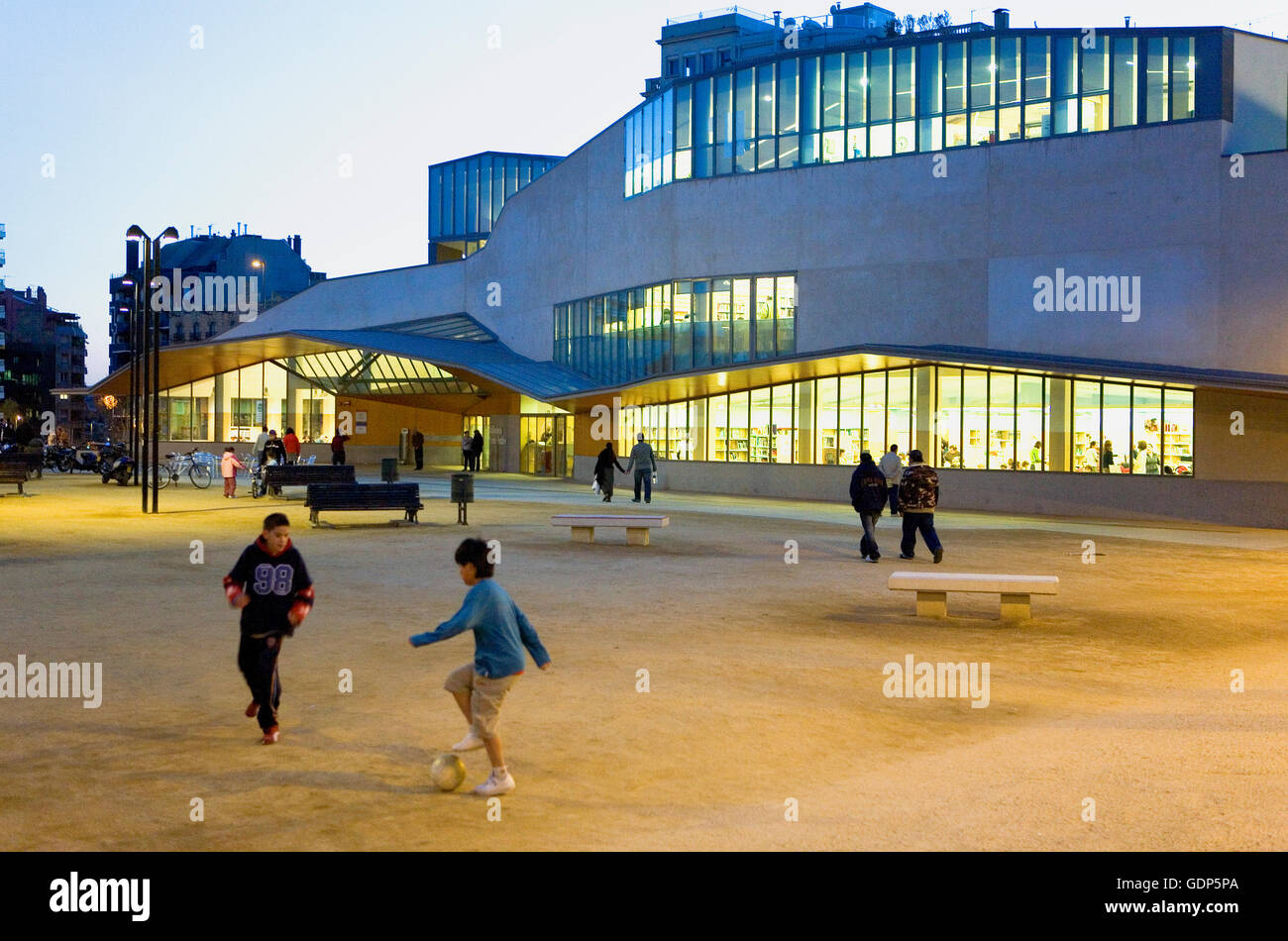Barcelona: Jaume Fuster Library. In Lesseps square Stock Photo - Alamy