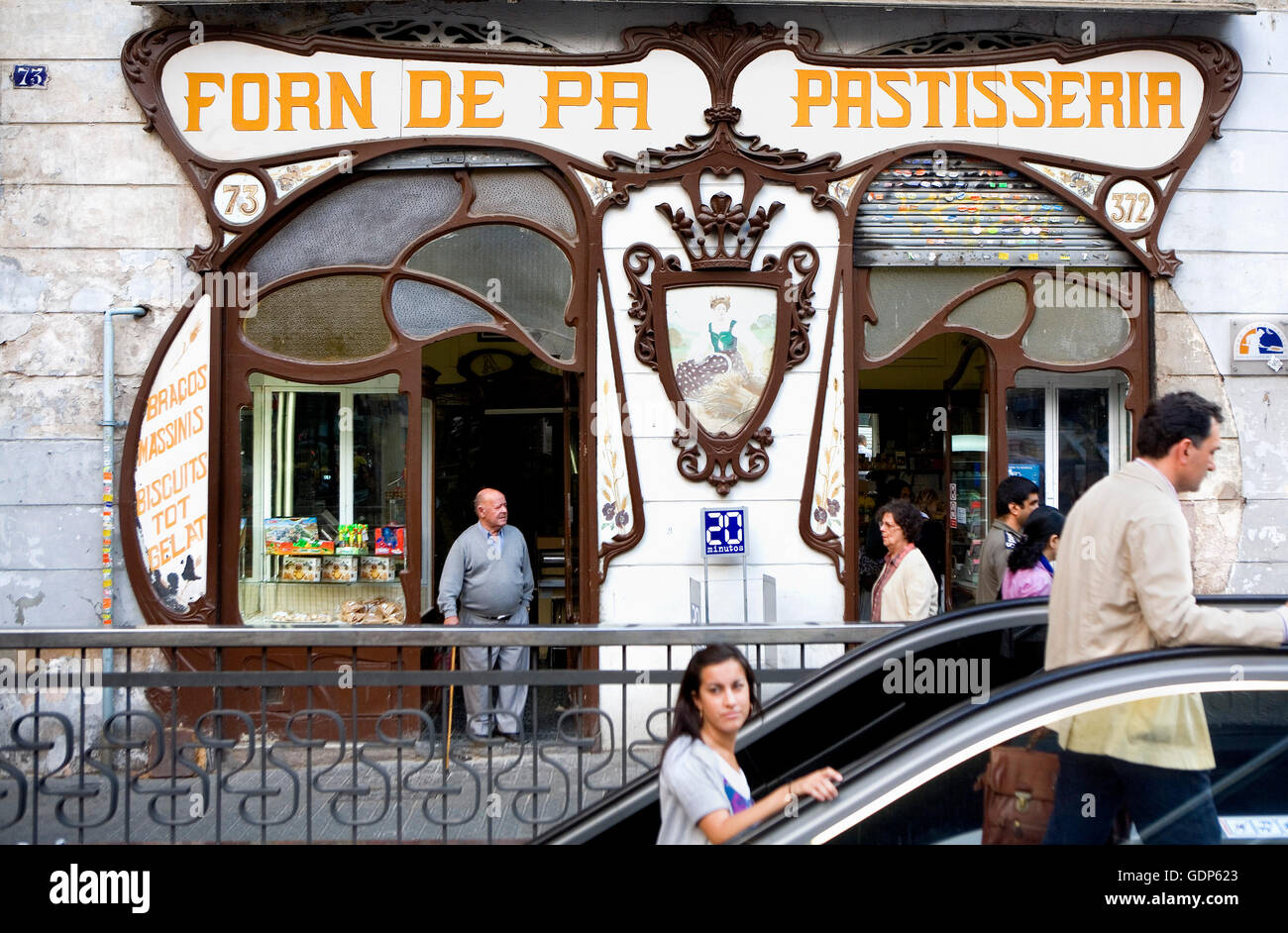 Forn Sarret. Bakery and pastry. Modernist design. Girona, 73. Barcelona ...
